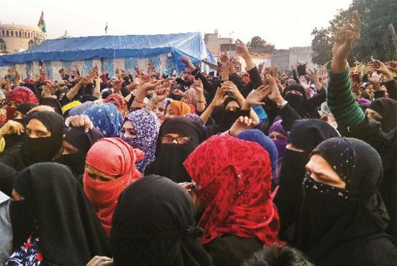 Delegation persuading Deoband women to end CAA-NRC protest showered ...